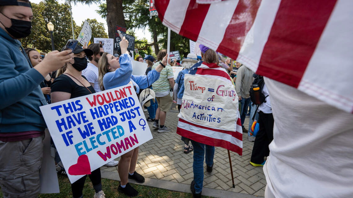 Thousands protest Trump at Sacramento state Capitol rally | Sacramento Bee