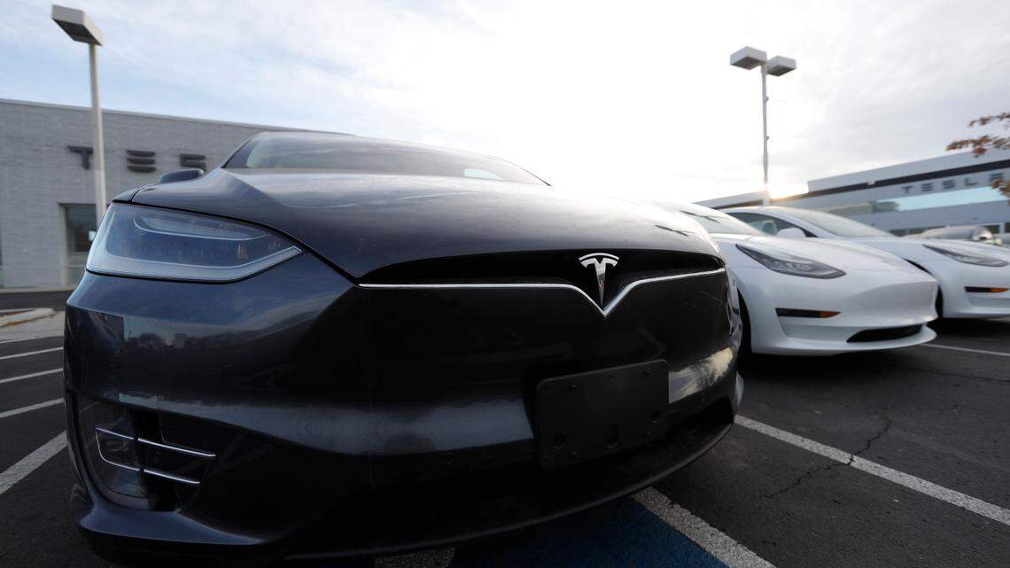 Can Tesla drivers go without front license plates in CA? | Sacramento Bee