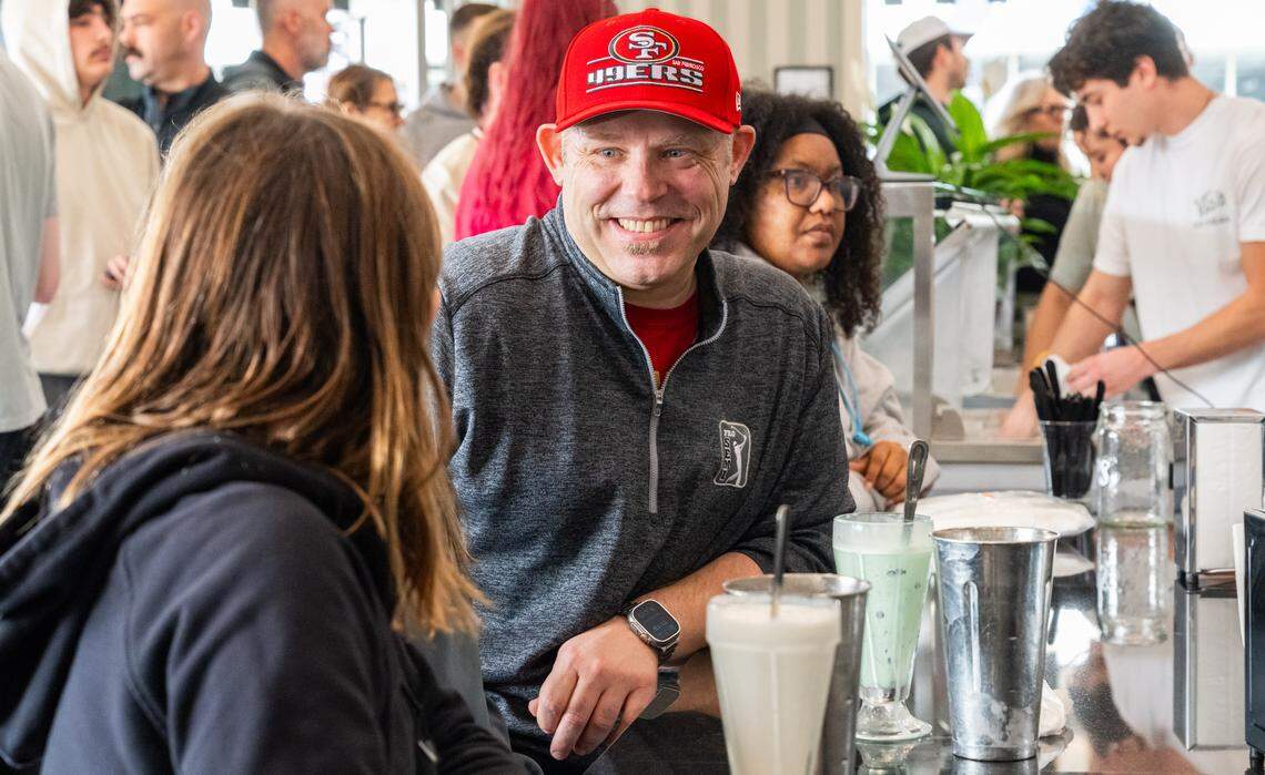Vic’s Ice Cream reopens after renovations in Land Park | Sacramento Bee