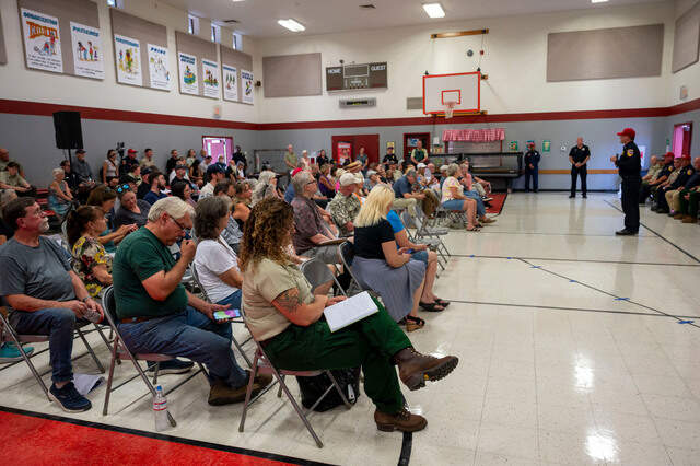 Crozier Fire containment doubles in El Dorado County | Sacramento Bee