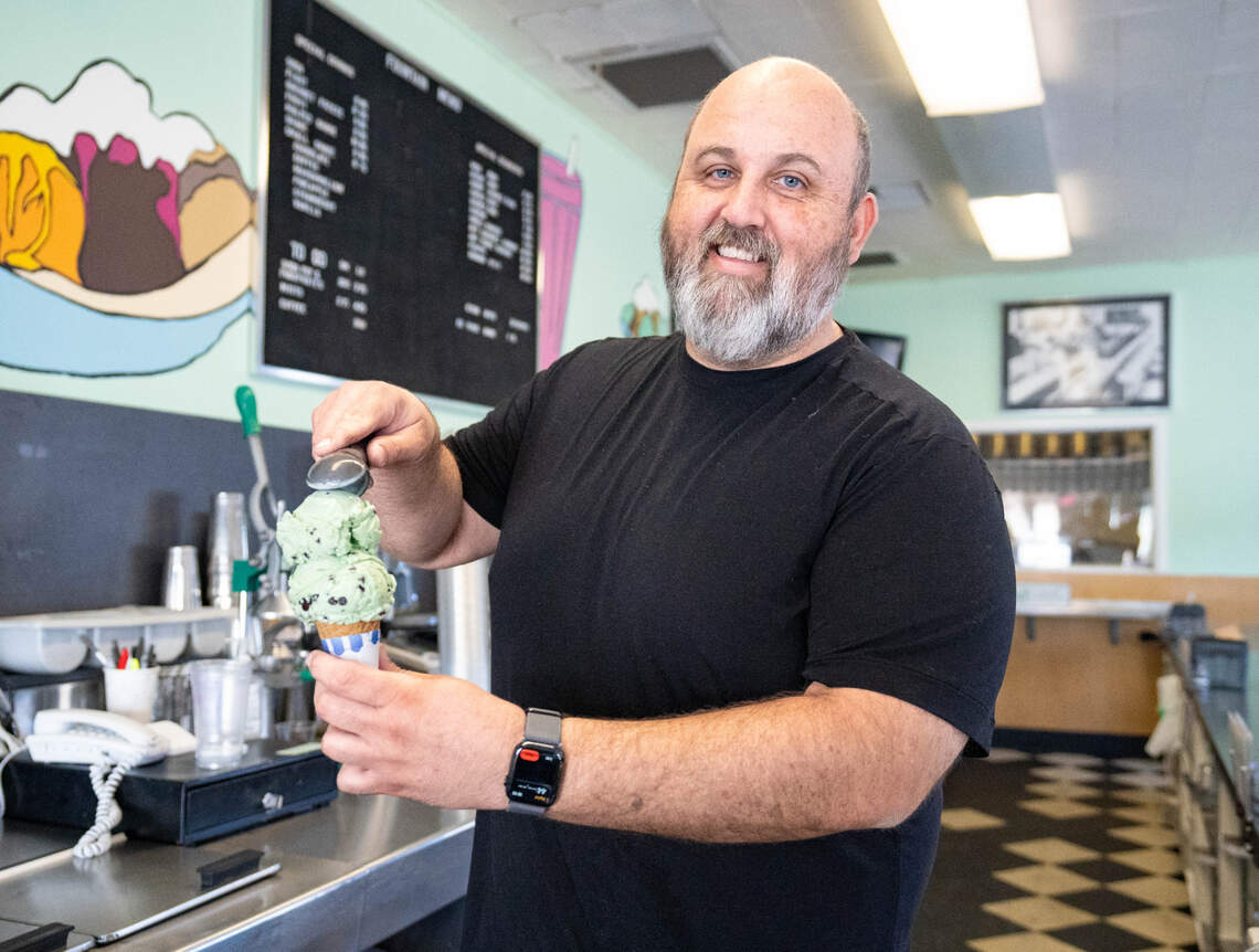 History of Vic’s Ice Cream shop in Sacramento CA Land Park | Sacramento Bee