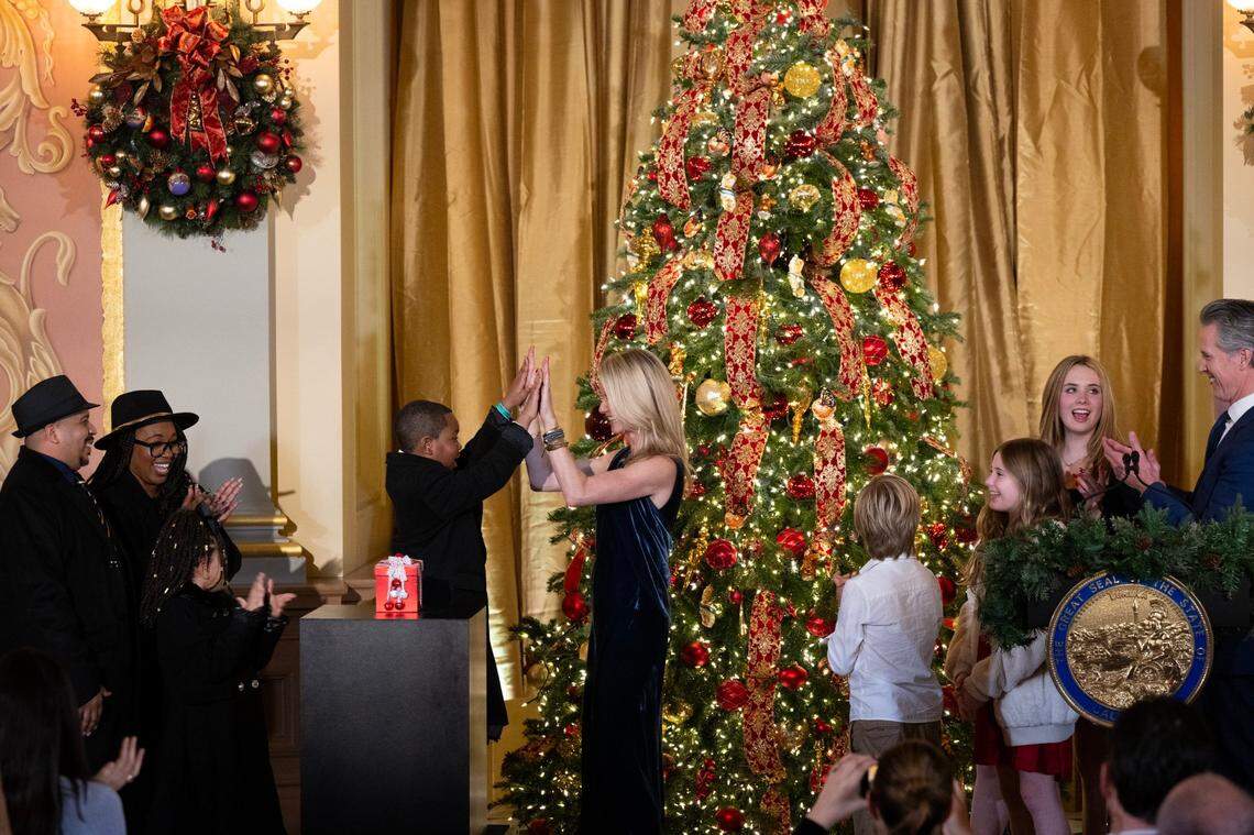 Photos: Governor Newsom Christmas tree lighting in Sacramento ...