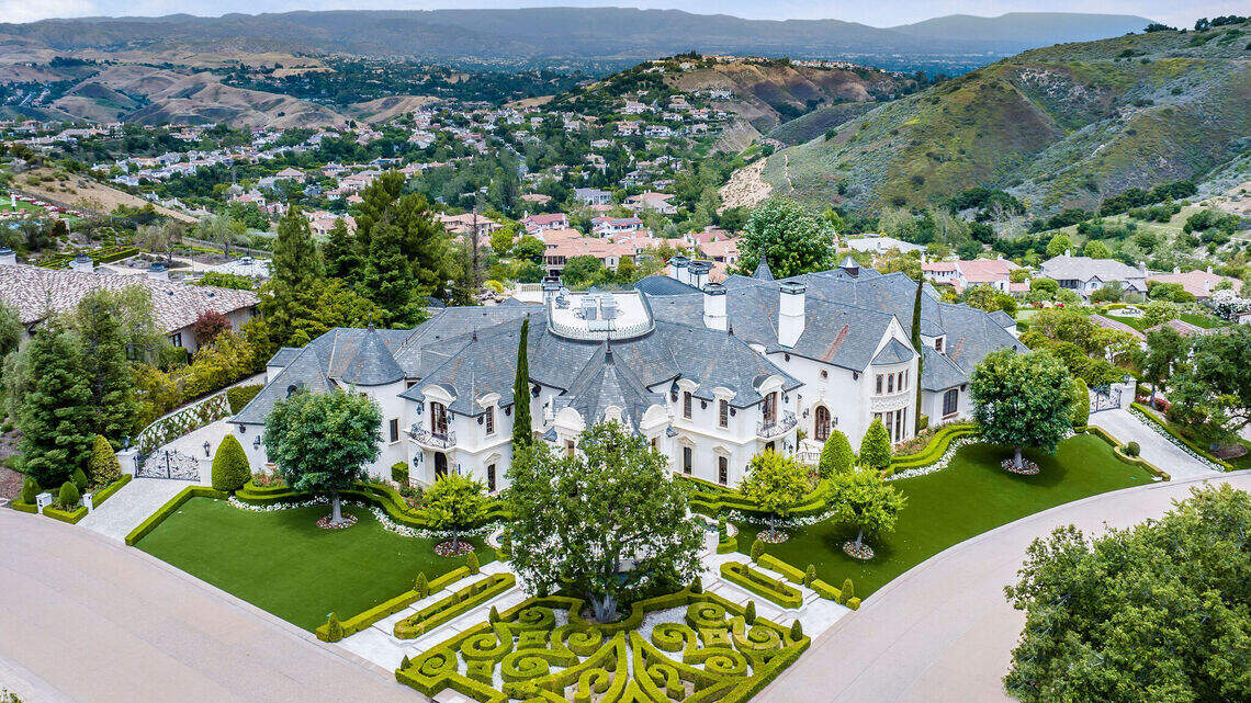 Ca Mansion Where Mariah Carey Lived Filmed Video For Sale Sacramento Bee