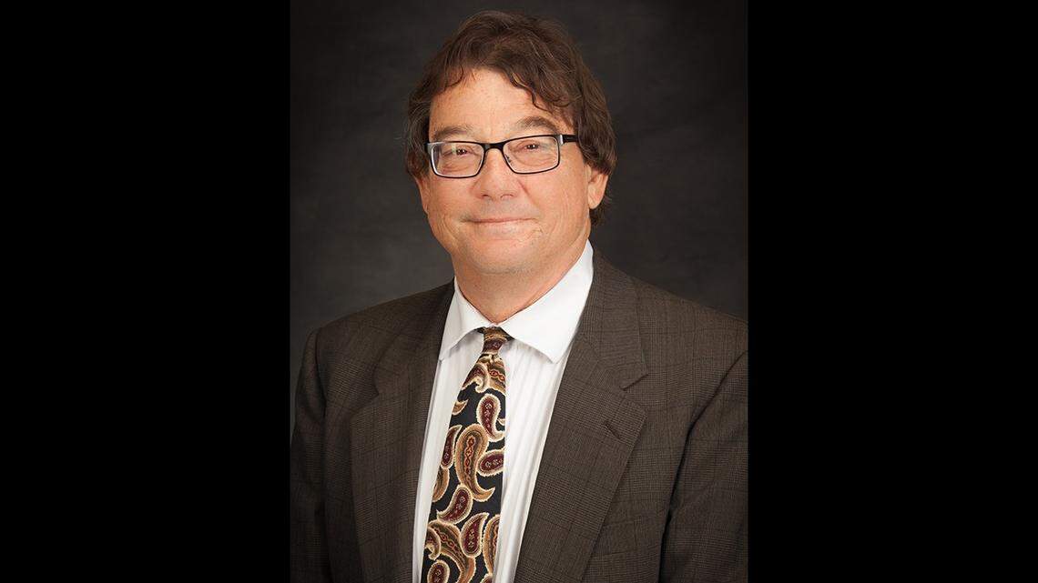 Sacramento State: ‘Graduation czar’ James Dragna dies at 68 ...