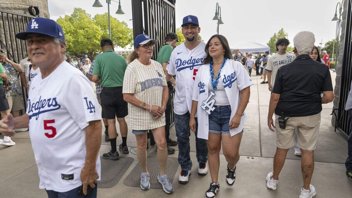 Sacramento goes blue as Dodger fans flock in for series | Sacramento Bee